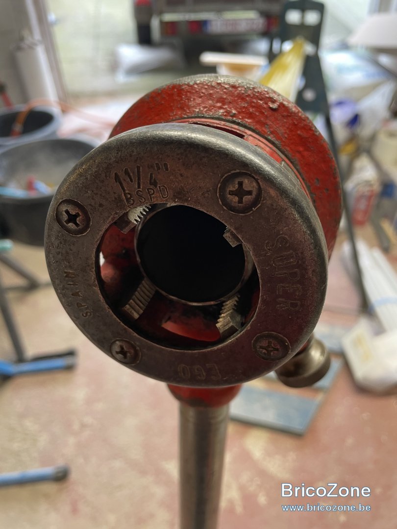 Comment démarrer filetage acier facilement