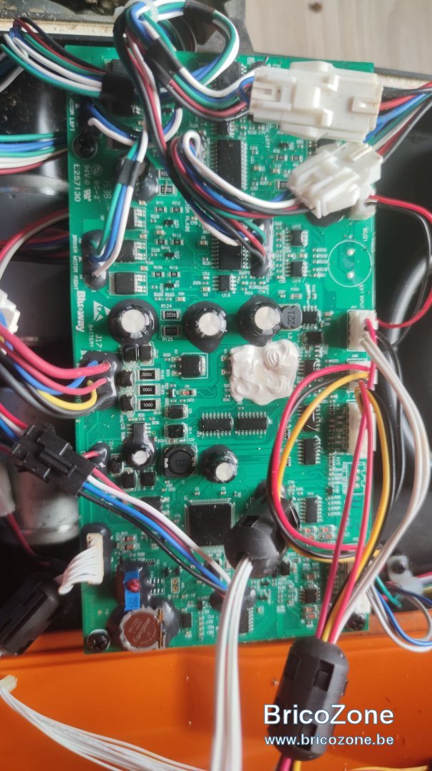 Bidouiller électronique sur mon robot tondeuse