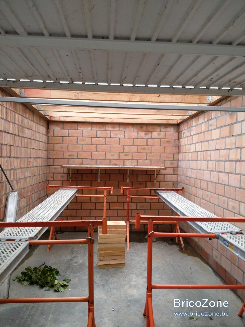 Pente pour bac corniche pour garage