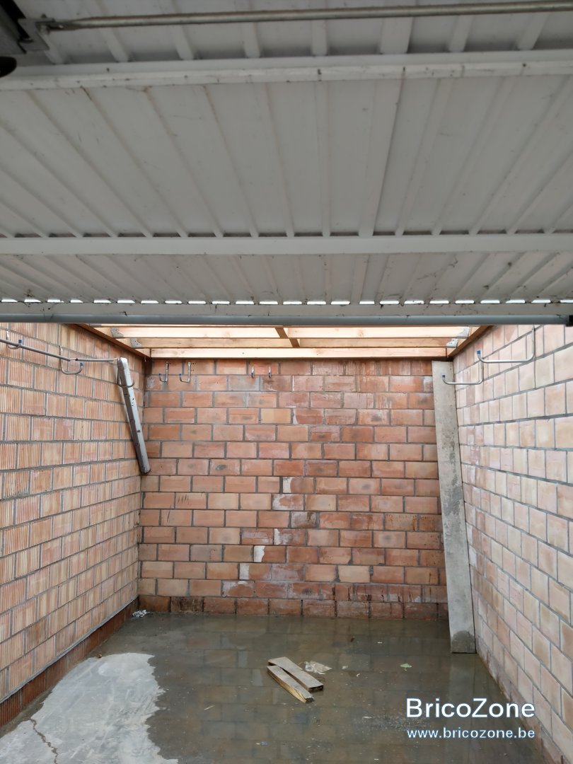 Pente pour bac corniche pour garage