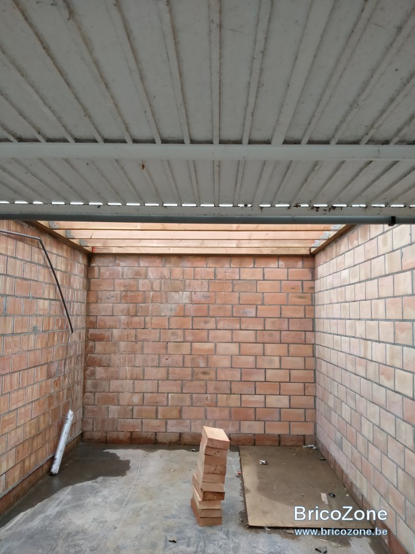 Pente pour bac corniche pour garage
